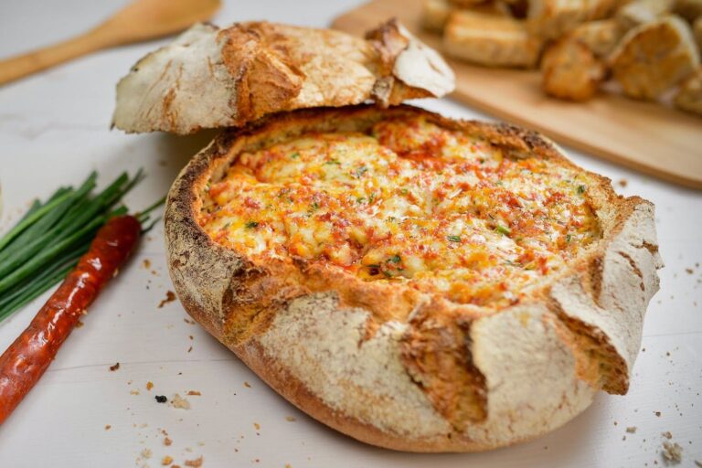 Pão recheado com bacon | Ruralea