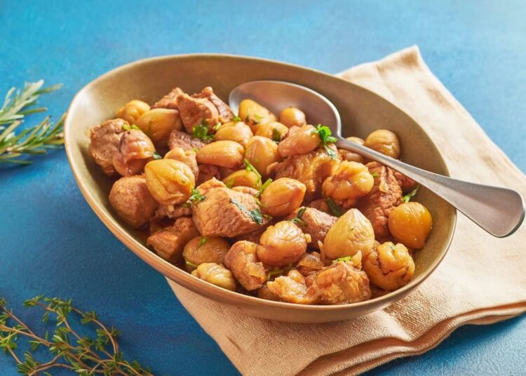 Carne de porco com castanhas à portuguesa